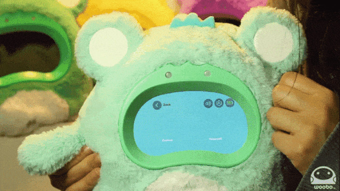 Woobo: The Talking Robot Inspiring Curious Kids | Indiegogo