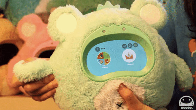 Woobo: The Talking Robot Inspiring Curious Kids | Indiegogo