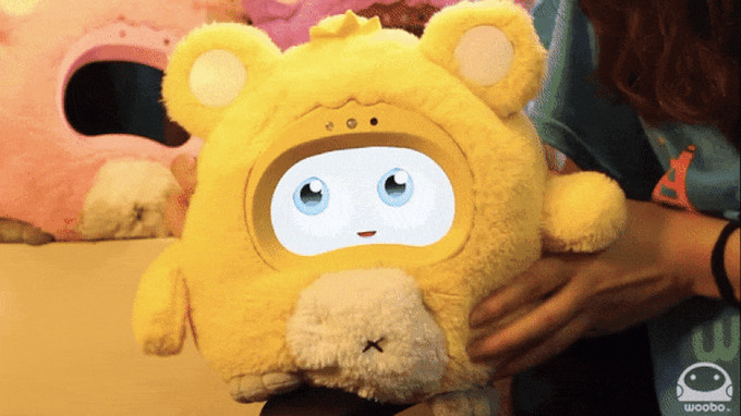 Woobo: The Talking Robot Inspiring Curious Kids | Indiegogo