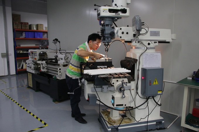 Woobo: The Talking Robot Inspiring Curious Kids | Indiegogo