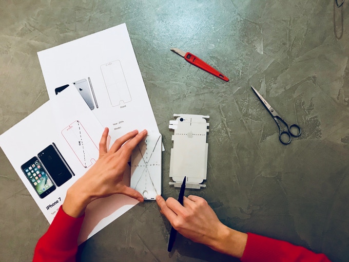 Invisible, full body wraparound for your phone. | Indiegogo