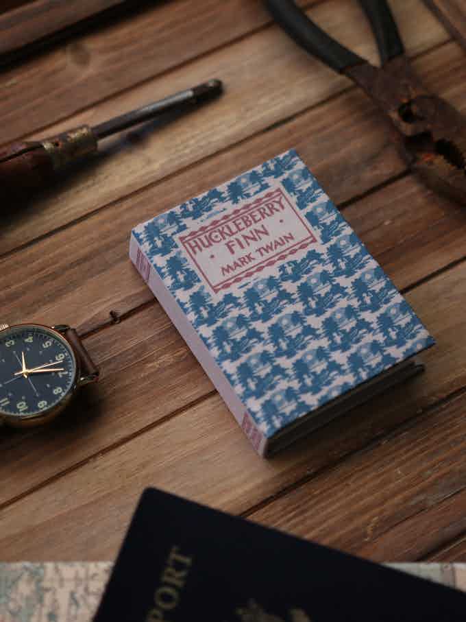 Novel bookwallets | Indiegogo